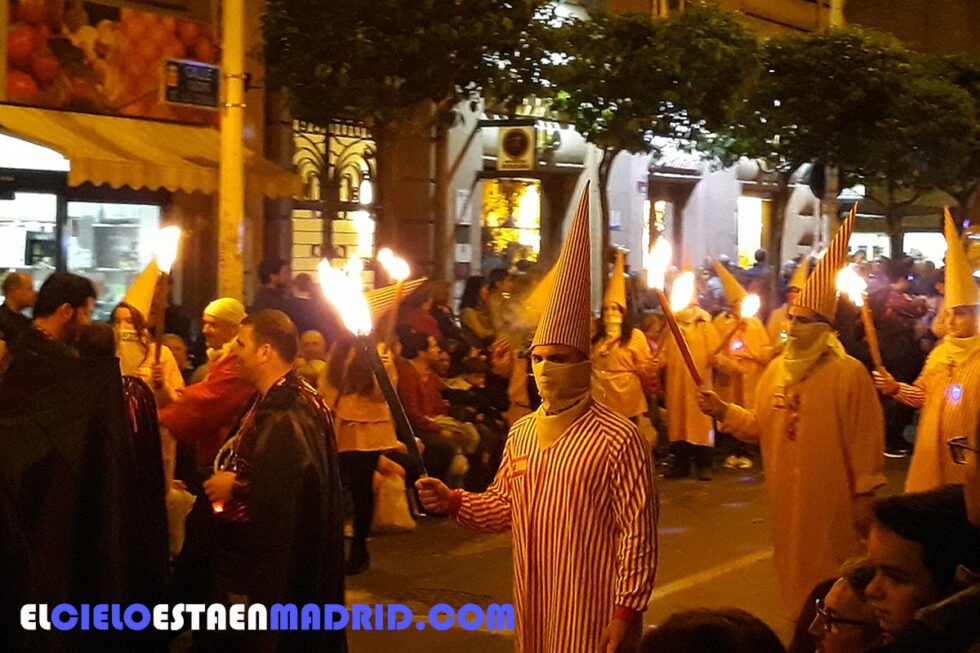 El Entierro de la Sardina de Murcia: fuego, fantasía y tradición ...